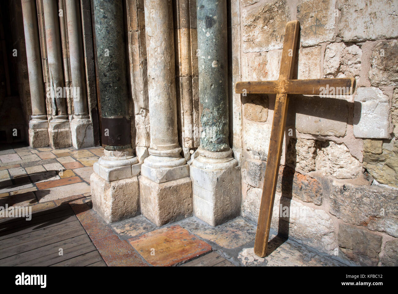 Pilgrims holy sepulchre jerusalem hi-res stock photography and images ...