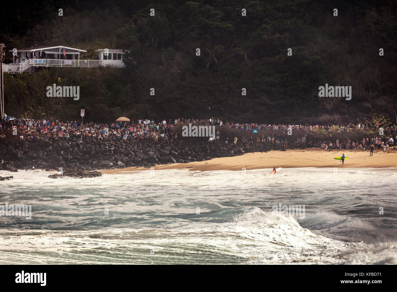 HAWAII, Oahu, North Shore, Eddie Aikau, 2016, spectators watching the ...