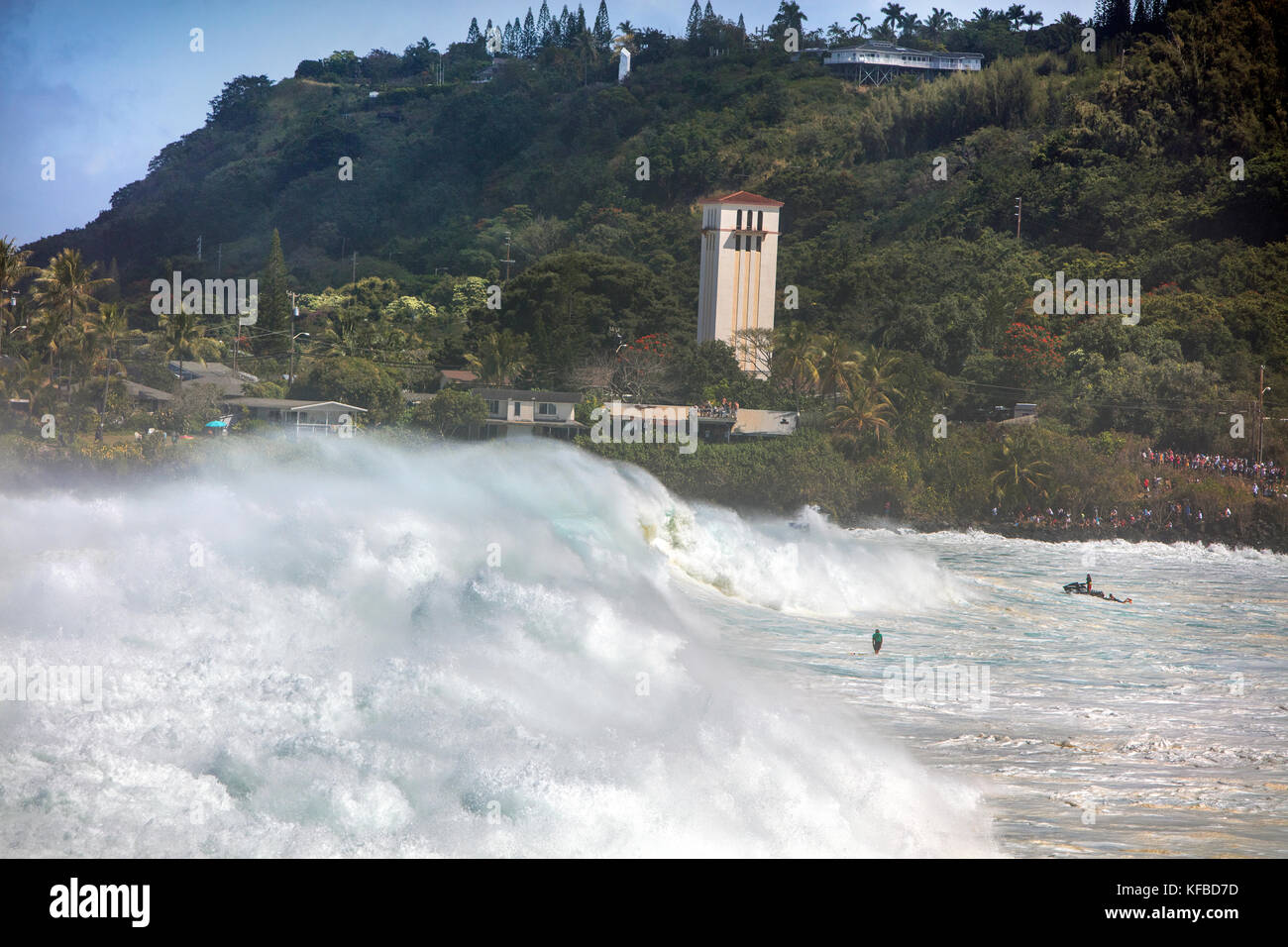 HAWAII, Oahu, North Shore, Eddie Aikau, 2016, surfers competing in the ...