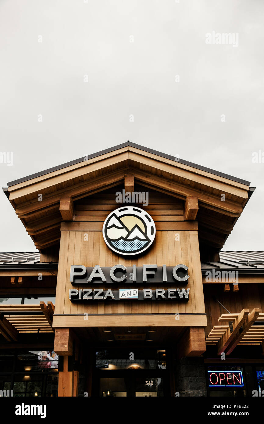 USA, Oregon, Bend, Pacific Pizza and Brew, exterior restaurant Stock ...