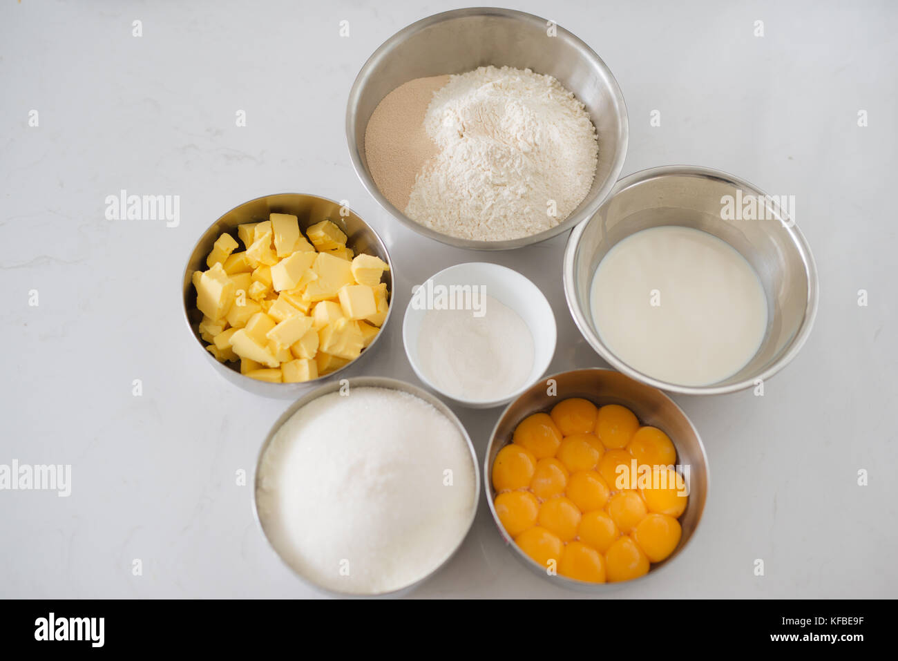 Bakery chef. Ingredients for baking cake Stock Photo - Alamy