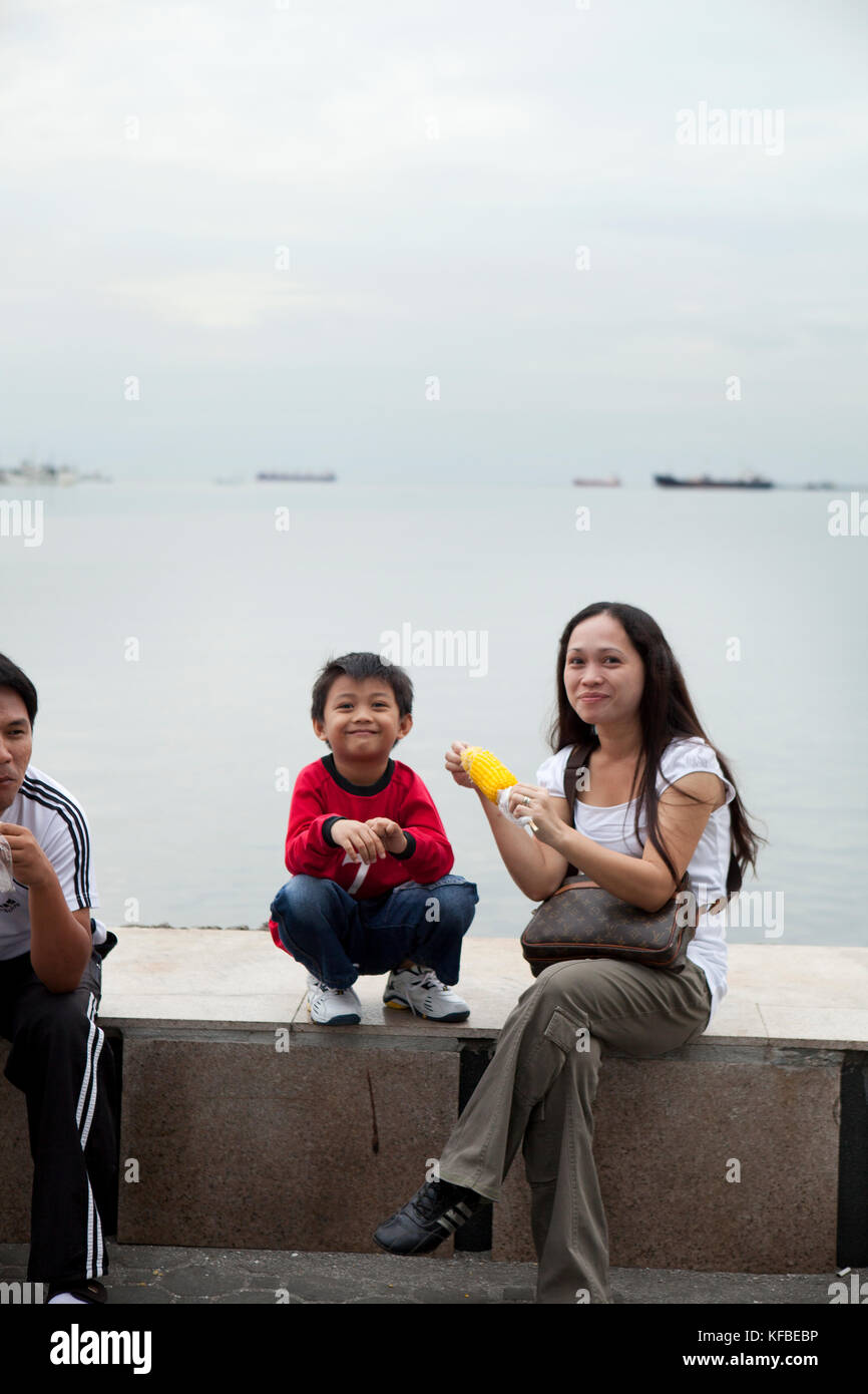 Philippines lifestyle manila people hi-res stock photography and images ...