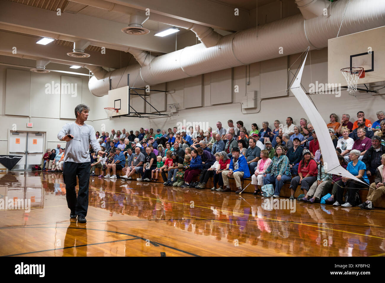 USA, Washington State, Long Beach Peninsula, indoor kite flying ...