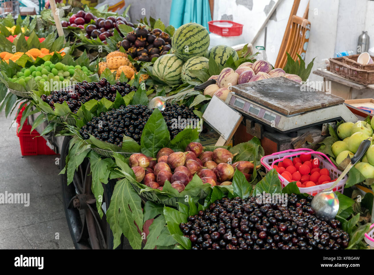 Fruit stall in Shanghai, China Stock Photo - Alamy