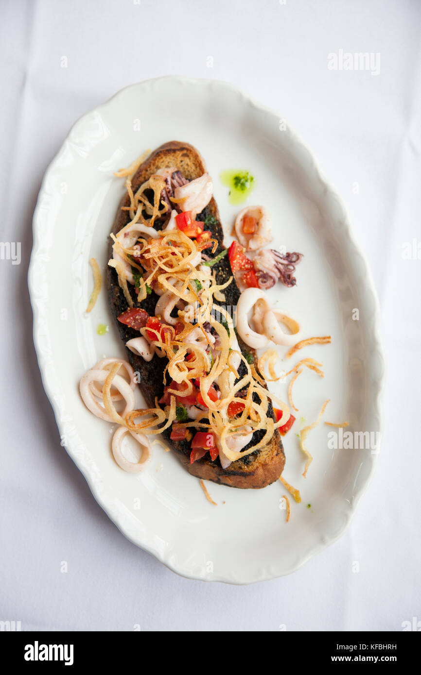 RUSSIA, Moscow. A squid dish at Bontempi Restaurant Stock Photo - Alamy