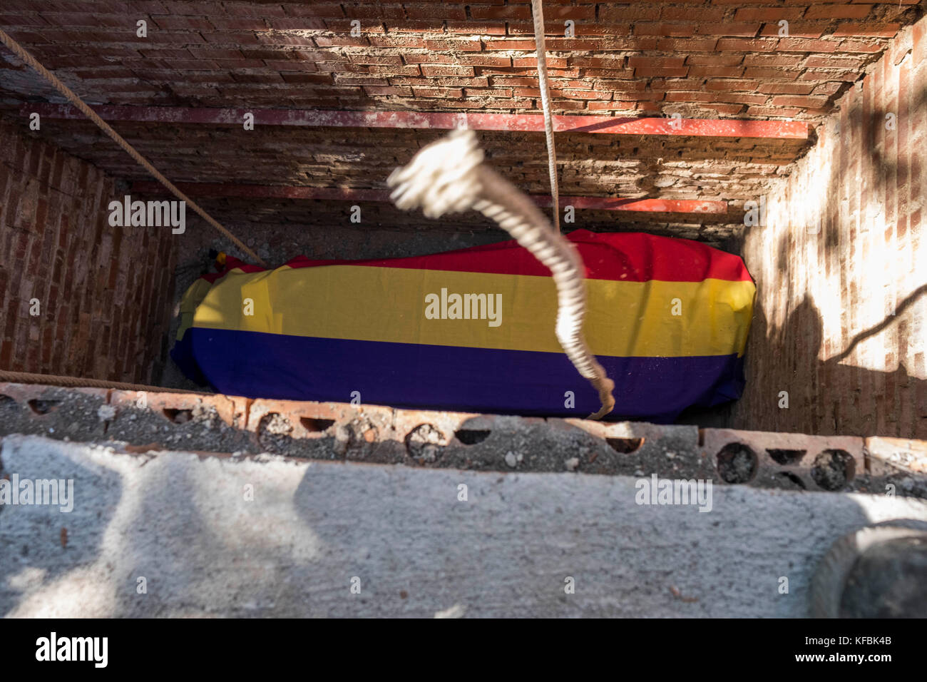 Jul 2, 2017 - Madrid, Spain - Coffin of Timoteo Mendieta inside the ...