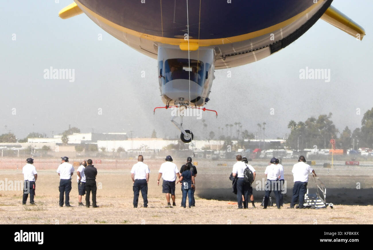 Long Beach California, USA. 26th Oct, 2017. A closeup look outside and ...