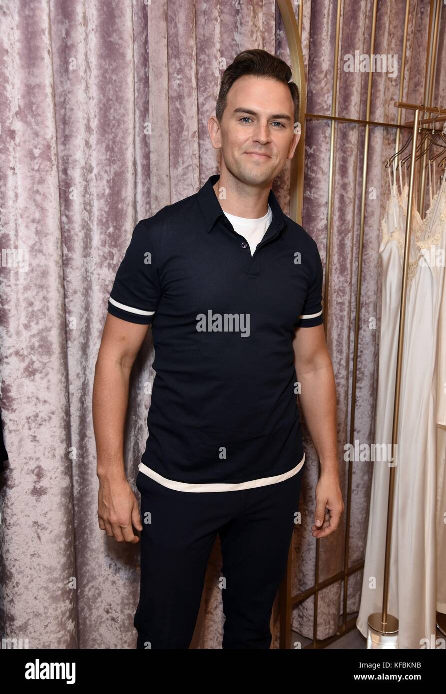 New York, NY, USA. 26th Oct, 2017. Daniel Reichard, wearing La Perla at ...