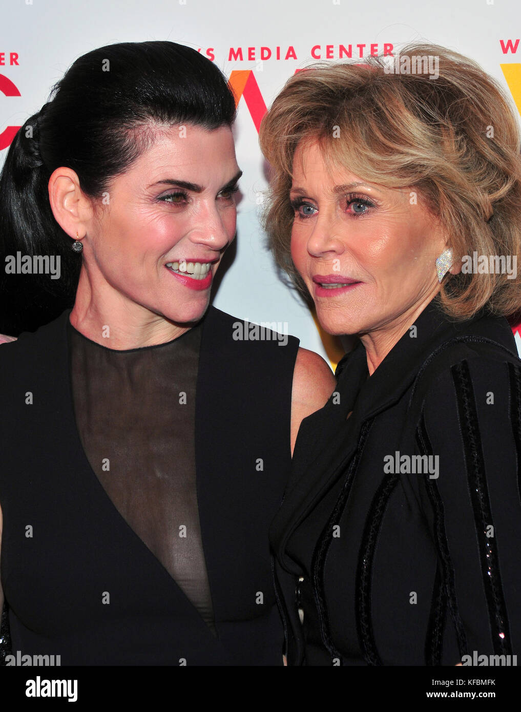 New York, NY, USA. 26th Oct, 2017. Julianna Margulies and Jane Fonda at ...