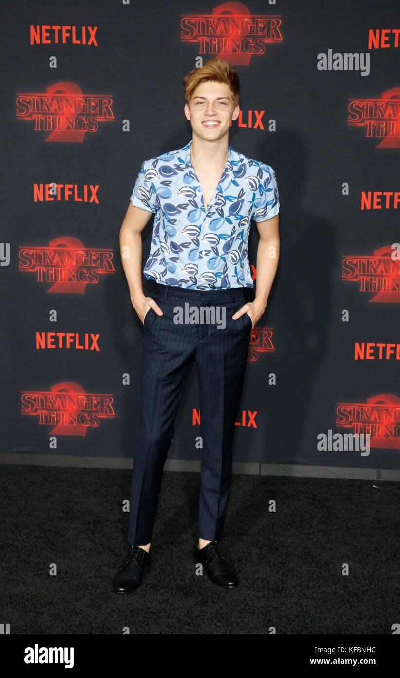 Stranger Things 2 Everett High Resolution Stock Photography and Images ...