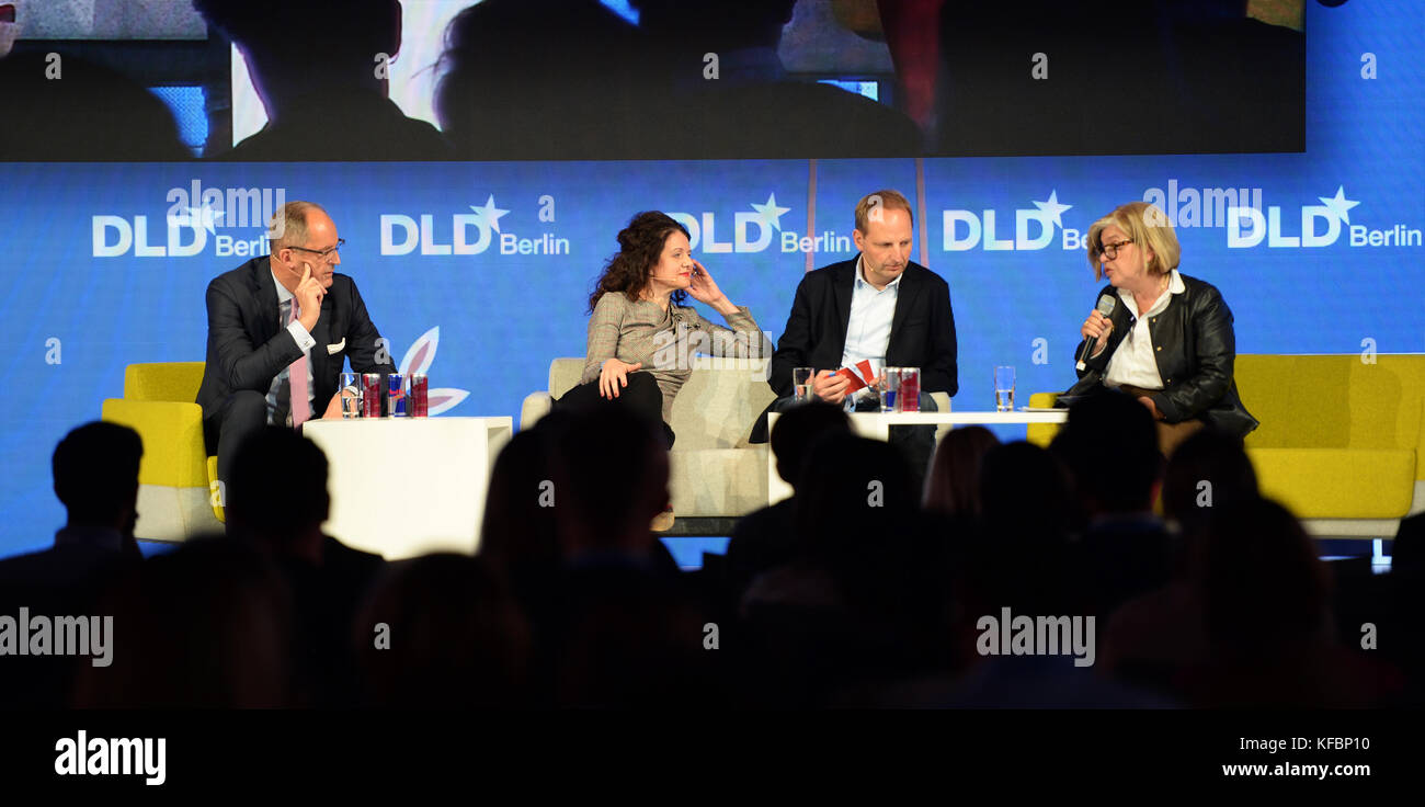 Berlin, Germany. 26th Oct, 2017. BERLIN/GERMANY - OCTOBER 26, 2017: (l ...