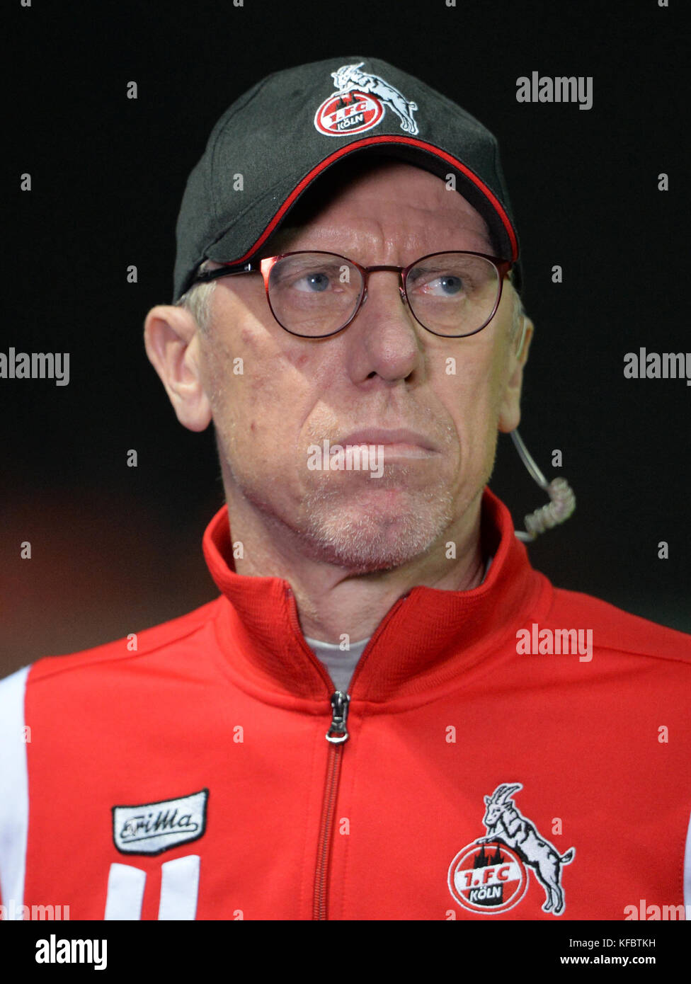 Berlin, Deutschland. 25th Oct, 2017. Trainer Peter STOEGER (Stoger, K ...