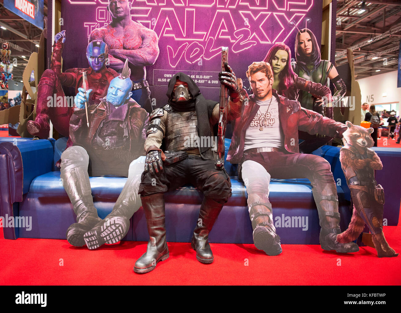 ExCel, London, UK. 27 October, 2017. Fans and cosplayers arrive for the ...