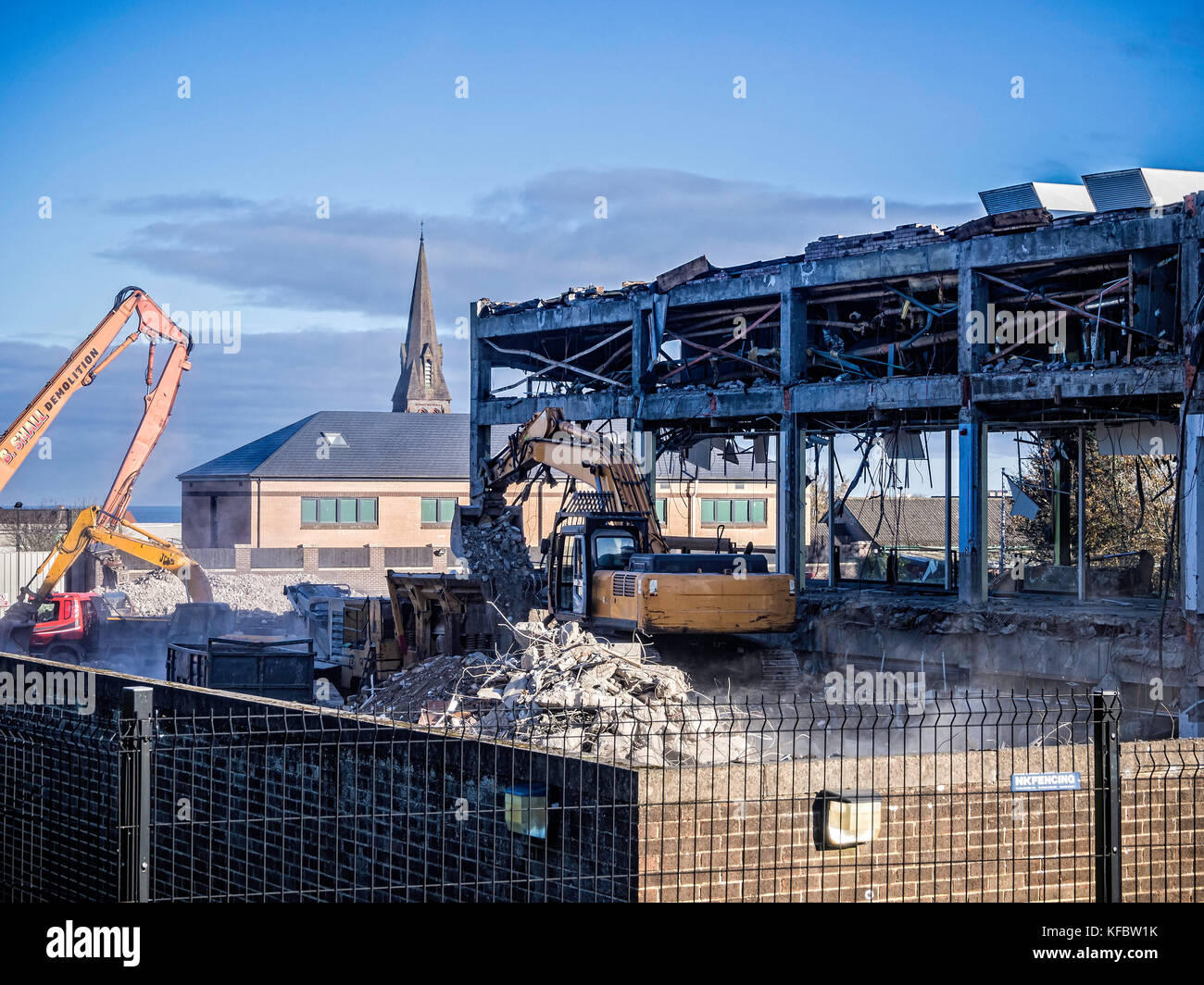 Construction site hotel new building complex hi-res stock photography ...