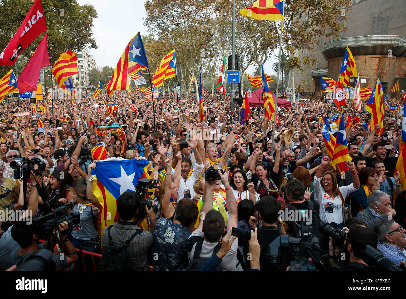 Barcelona, Spain. 27th October, 2017. Catalan republic proclamation, in ...