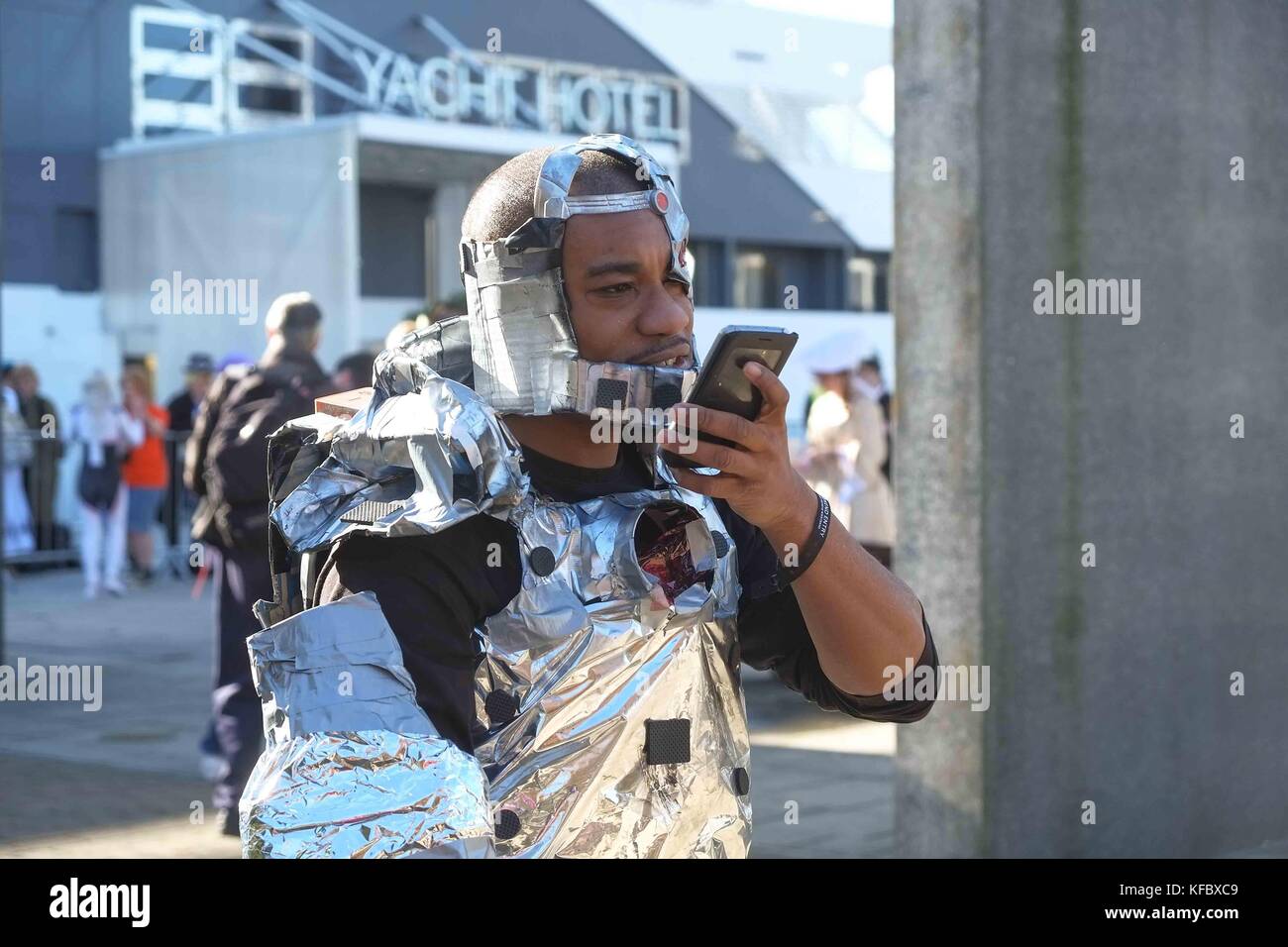 London, UK 27th Oct 2017. Comic Con fans arrive for the first day of ...