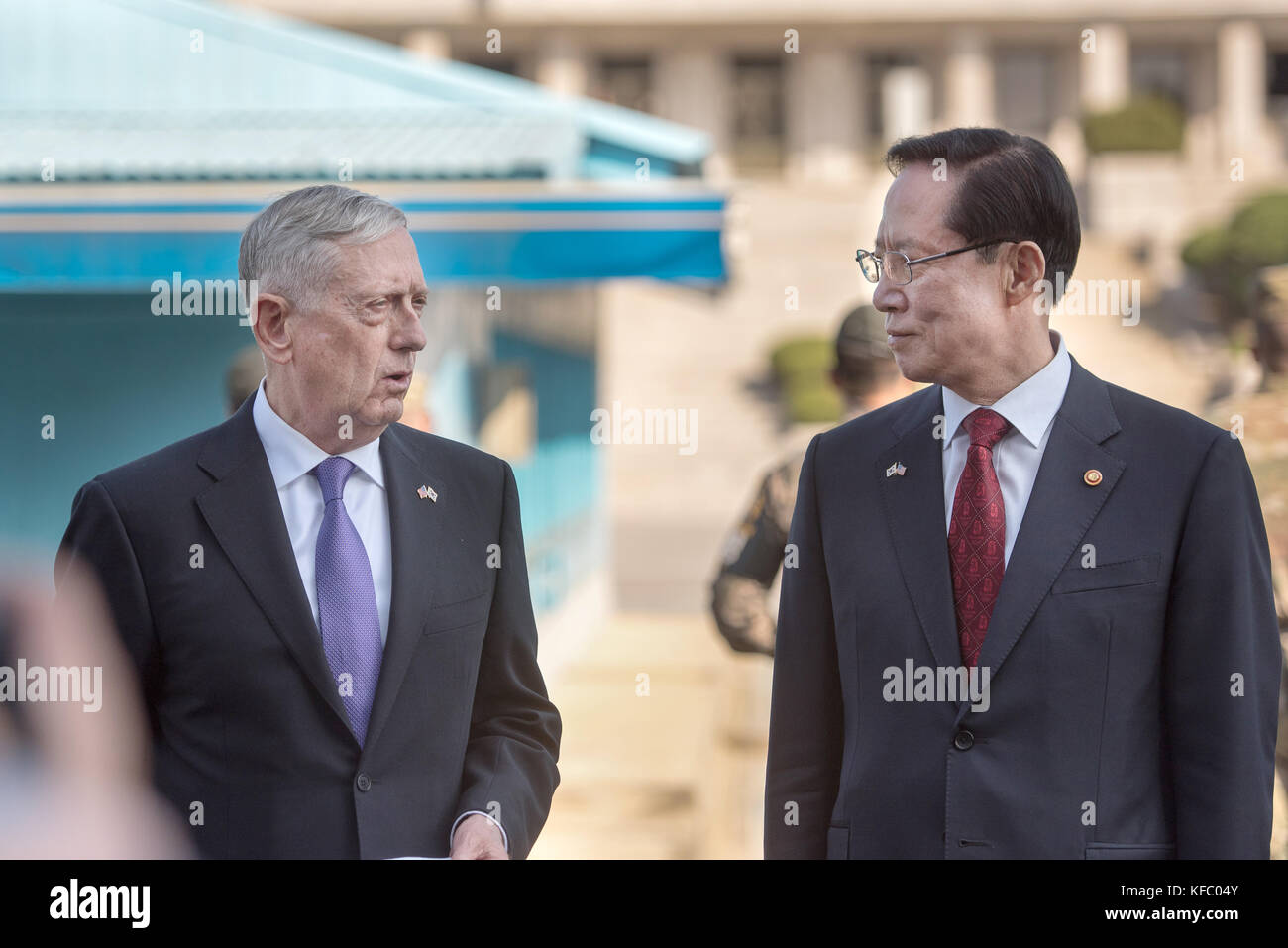 South korea border young hi-res stock photography and images - Alamy