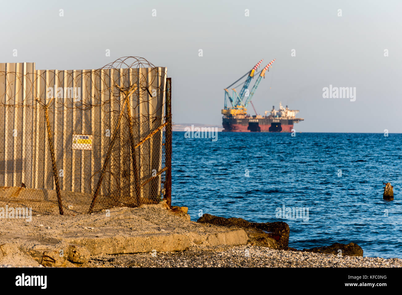 Larnaca bay, Cyprus. 27th October, 2017. Oil and gas rigging platform ...