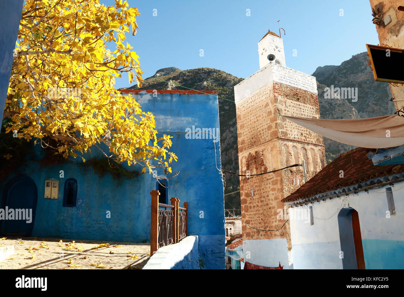 Moroccan village mosque hi-res stock photography and images - Alamy