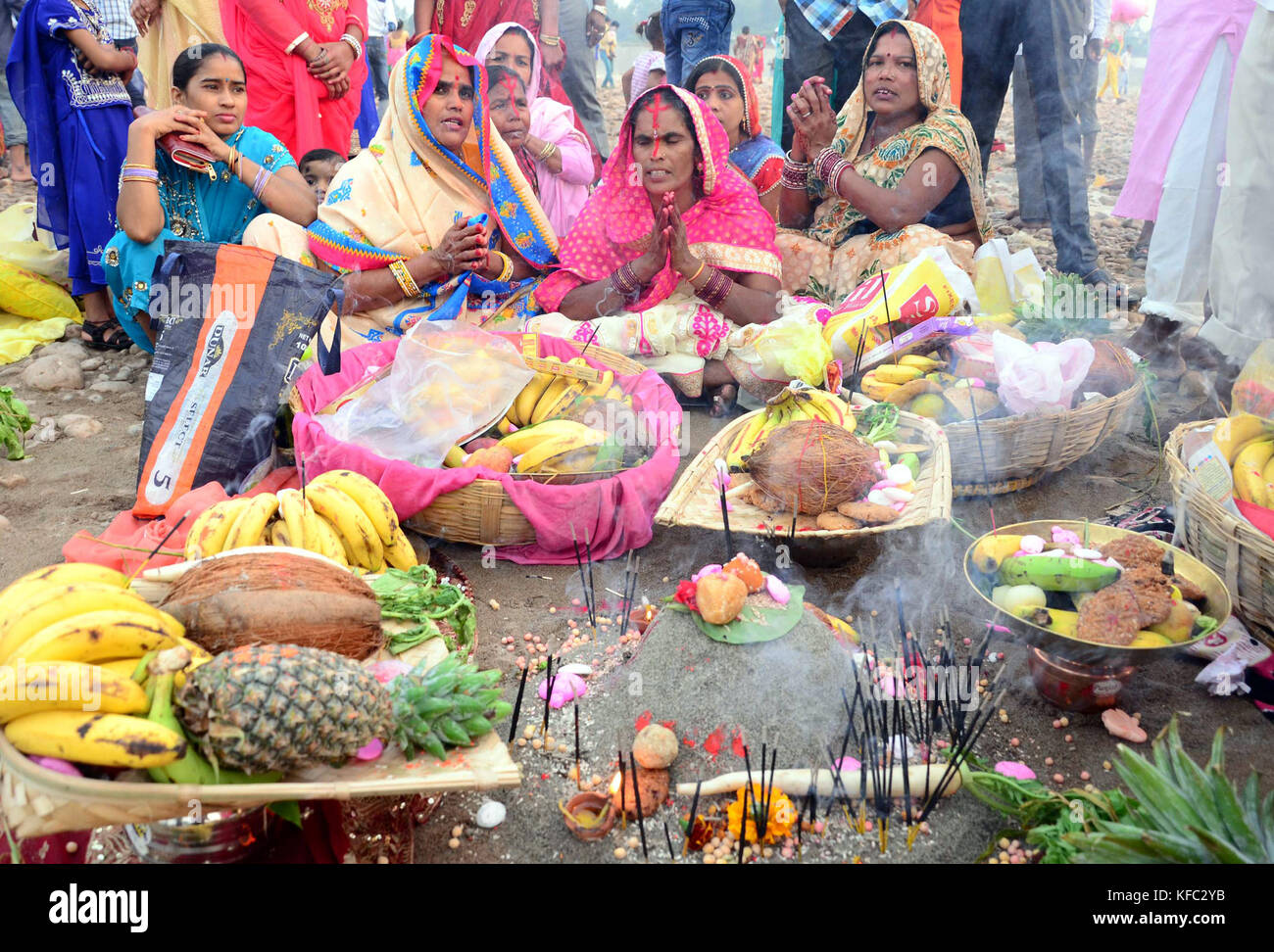 Indian mark on forehead hi-res stock photography and images - Alamy