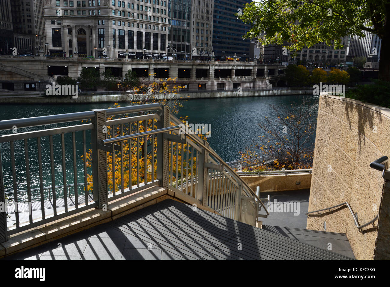 Looking down at the Chicago River from the upper terrace of a public ...