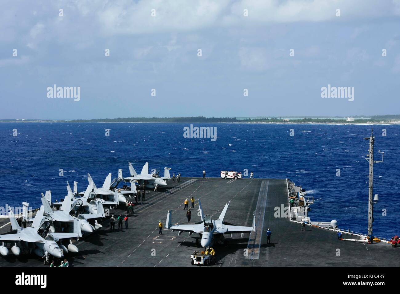 Aircraft Carrier Flight Deck Stock Photo - Alamy