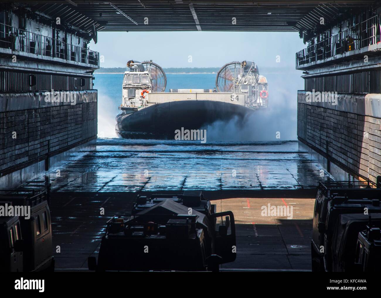 Landing Craft Air Cushion (LCAC Stock Photo - Alamy