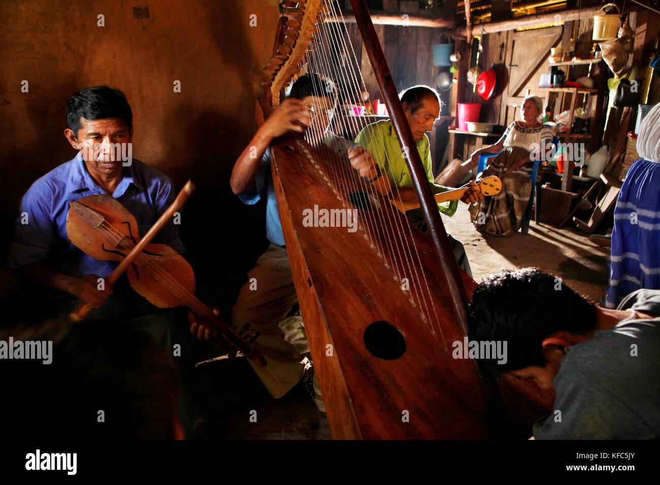 Jalisco harp hi-res stock photography and images - Alamy