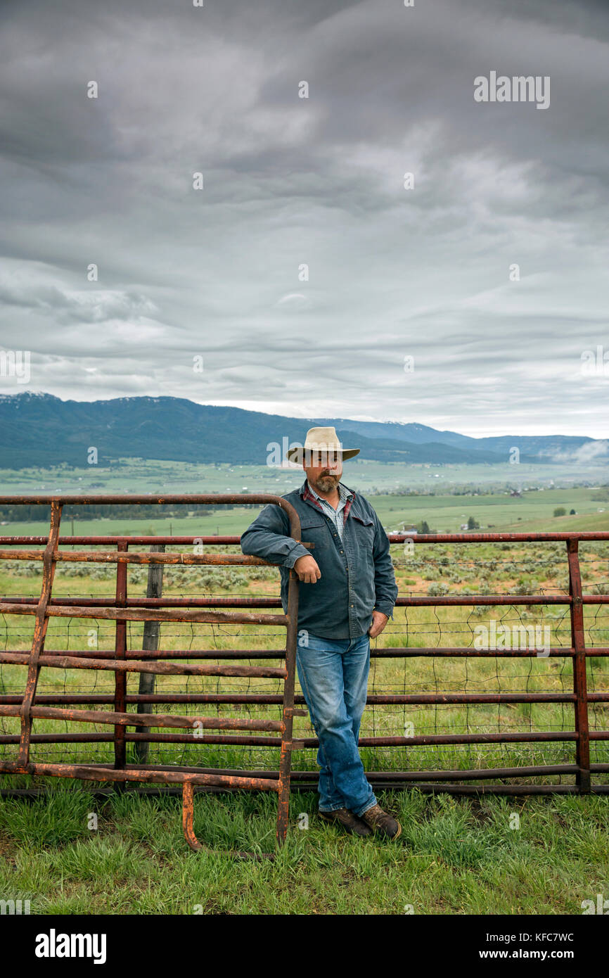Oregon rancher cowboy portrait hi-res stock photography and images - Alamy
