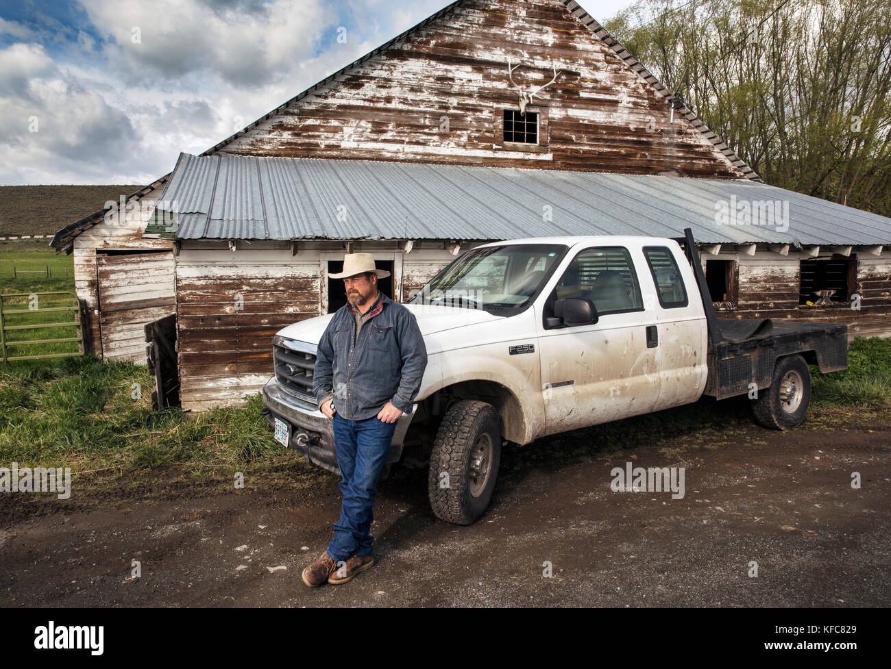 USA, Oregon, Enterprise, Portrait of Cowboy and Rancher Todd Nash in ...