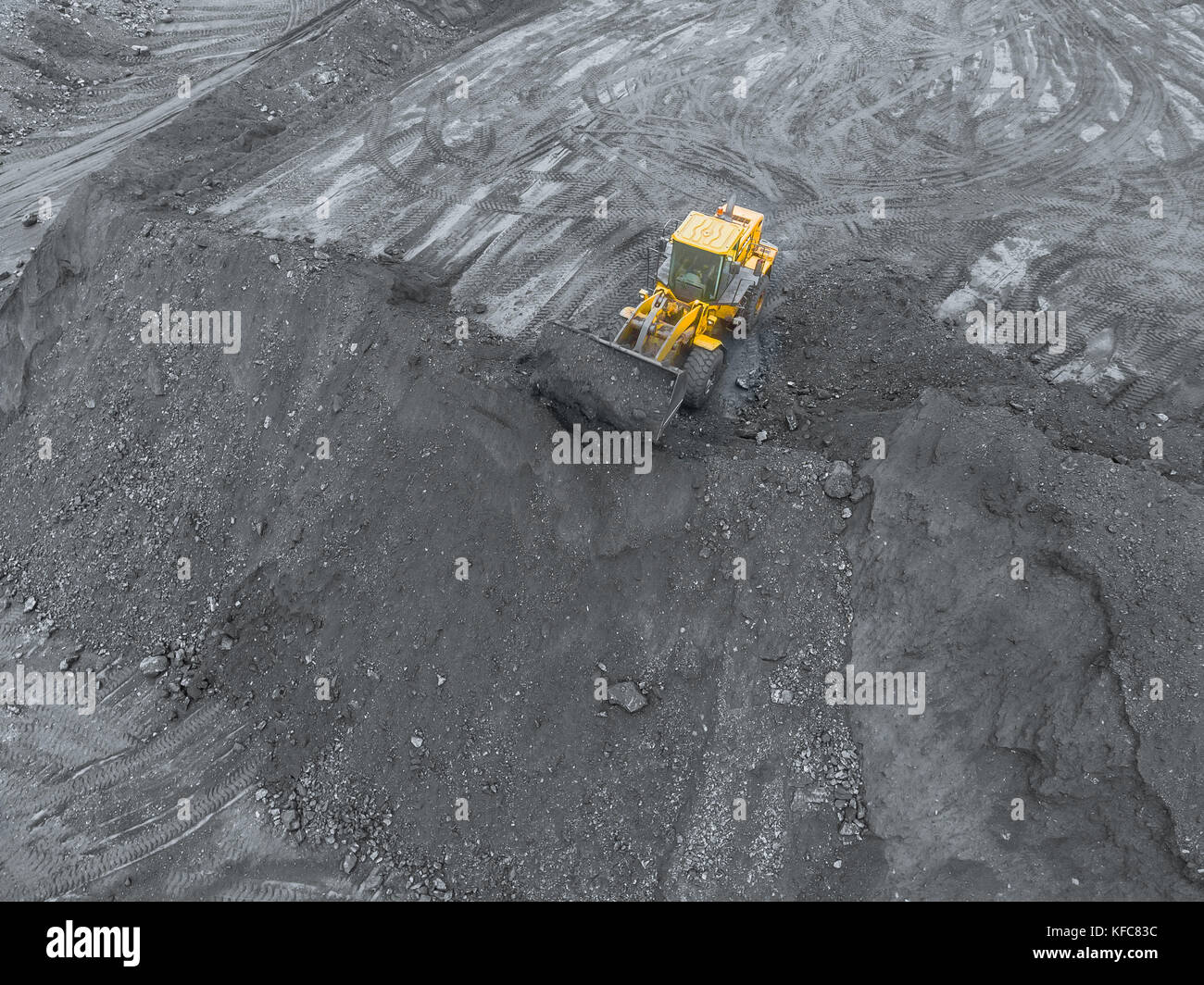 Open pit mine, breed sorting, mining coal, extractive industry ...
