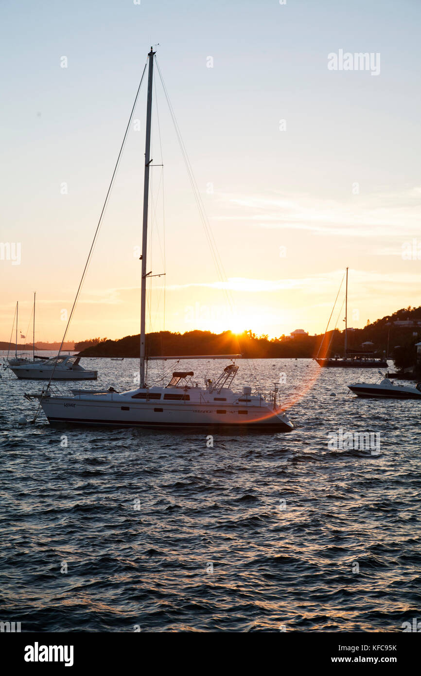 BERMUDA, Hamilton. View of Hamilton Harbour from the 1609 Bar and ...