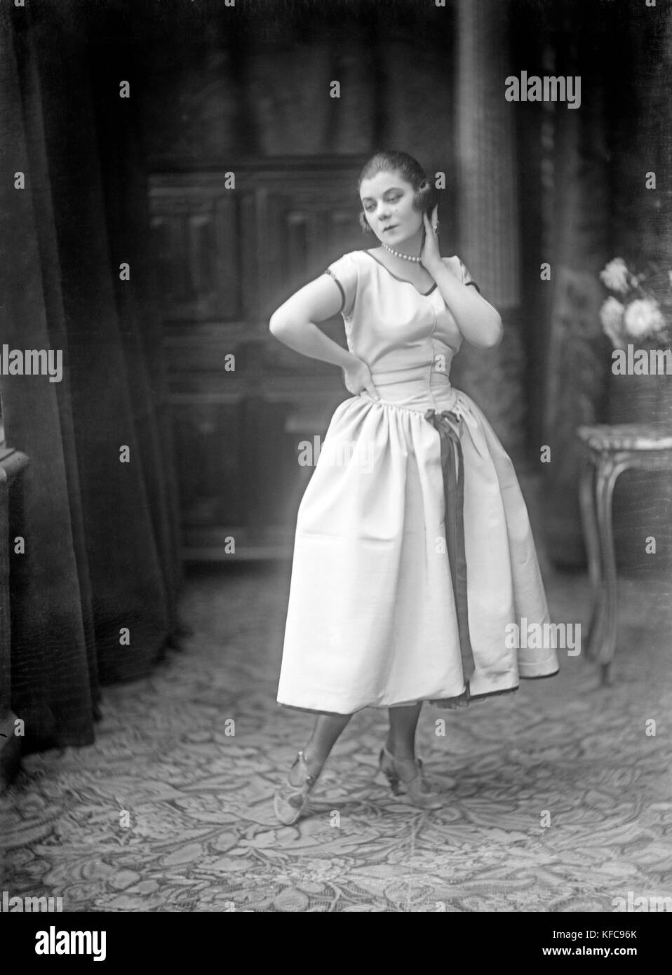 French actress Elise Fournier, known as Andrée Spinelly. c.1915 Photo ...