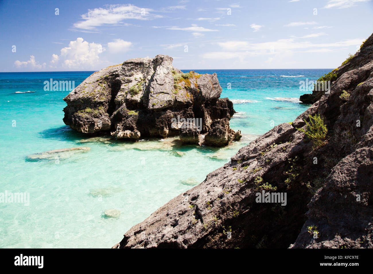 BERMUDA. Rocks and Beaches at Warwick Long Bay Stock Photo - Alamy
