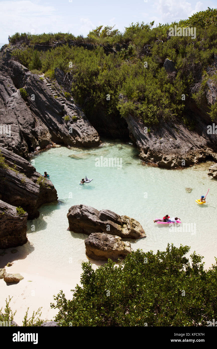 BERMUDA. Rocks and Beaches at Warwick Long Bay Stock Photo - Alamy