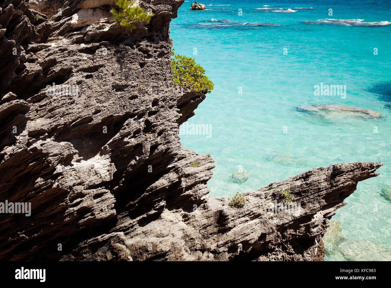 BERMUDA. Rocks and Beaches at Warwick Long Bay Stock Photo - Alamy