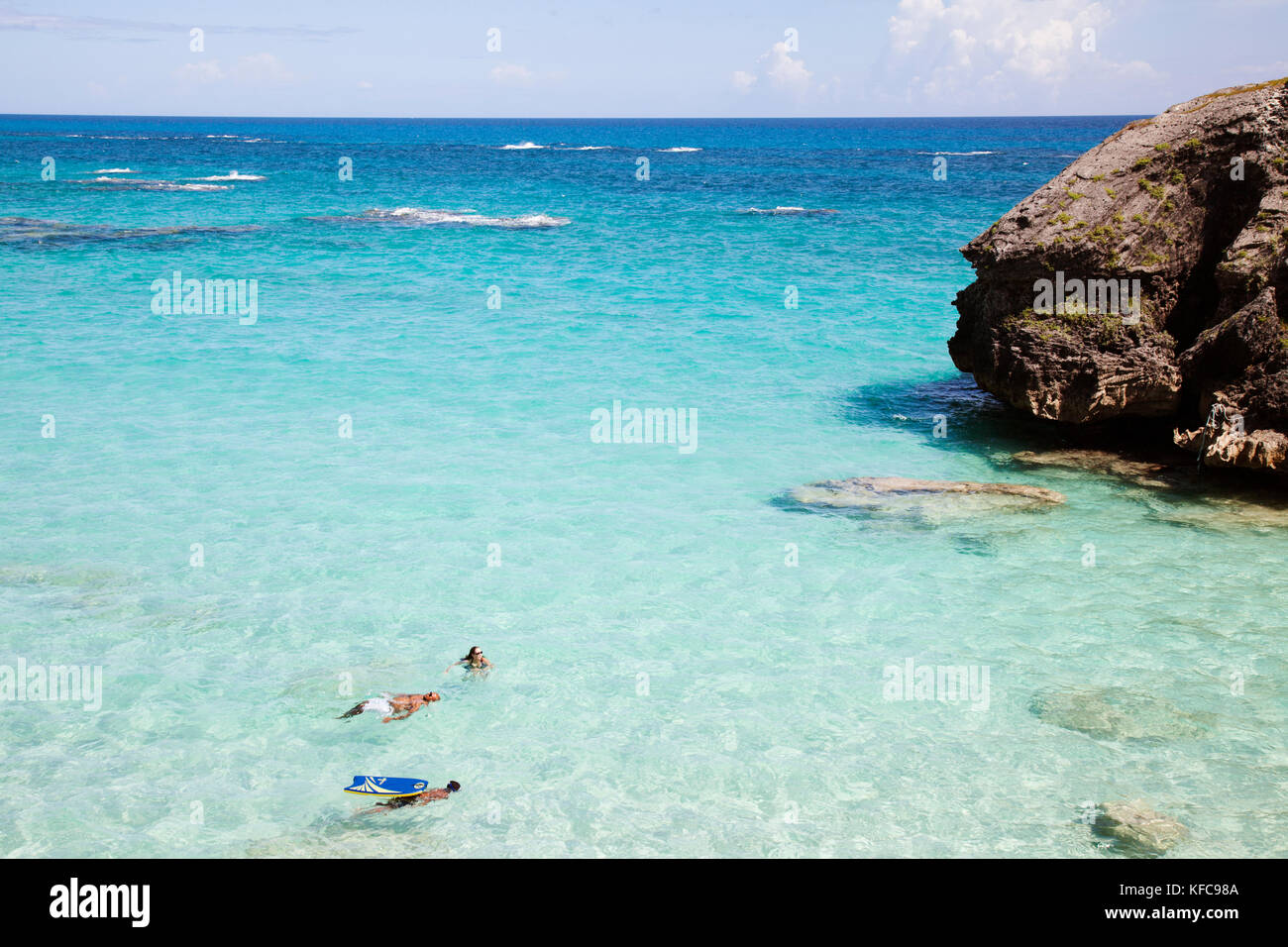 BERMUDA. Rocks and Beaches at Warwick Long Bay Stock Photo - Alamy