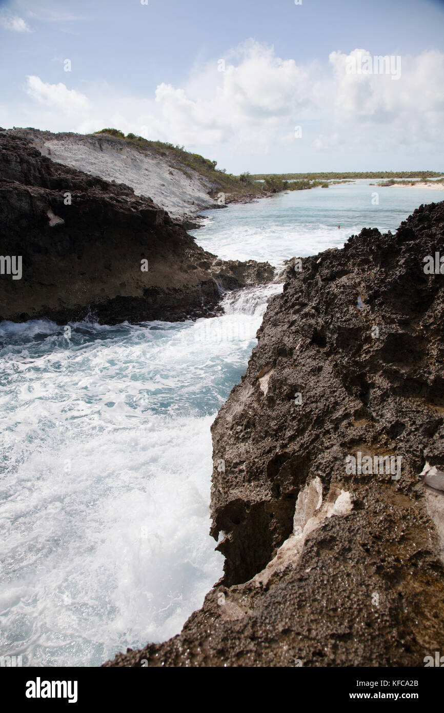EXUMA, Bahamas. Rachel's Bubble Bath, a swimming hole on Compass Cay ...