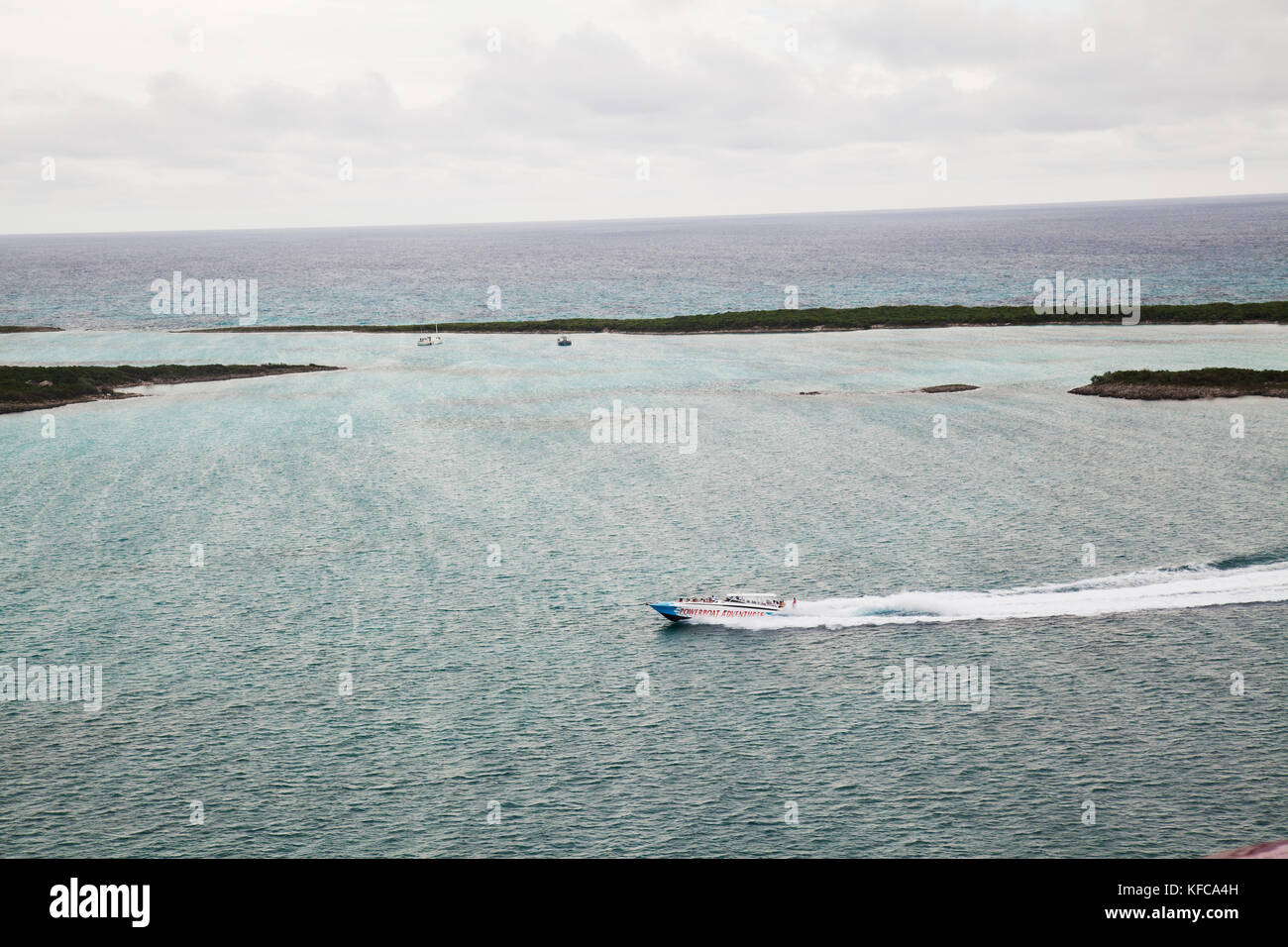EXUMA, Bahamas. A water taxi as seen from a plane Stock Photo - Alamy