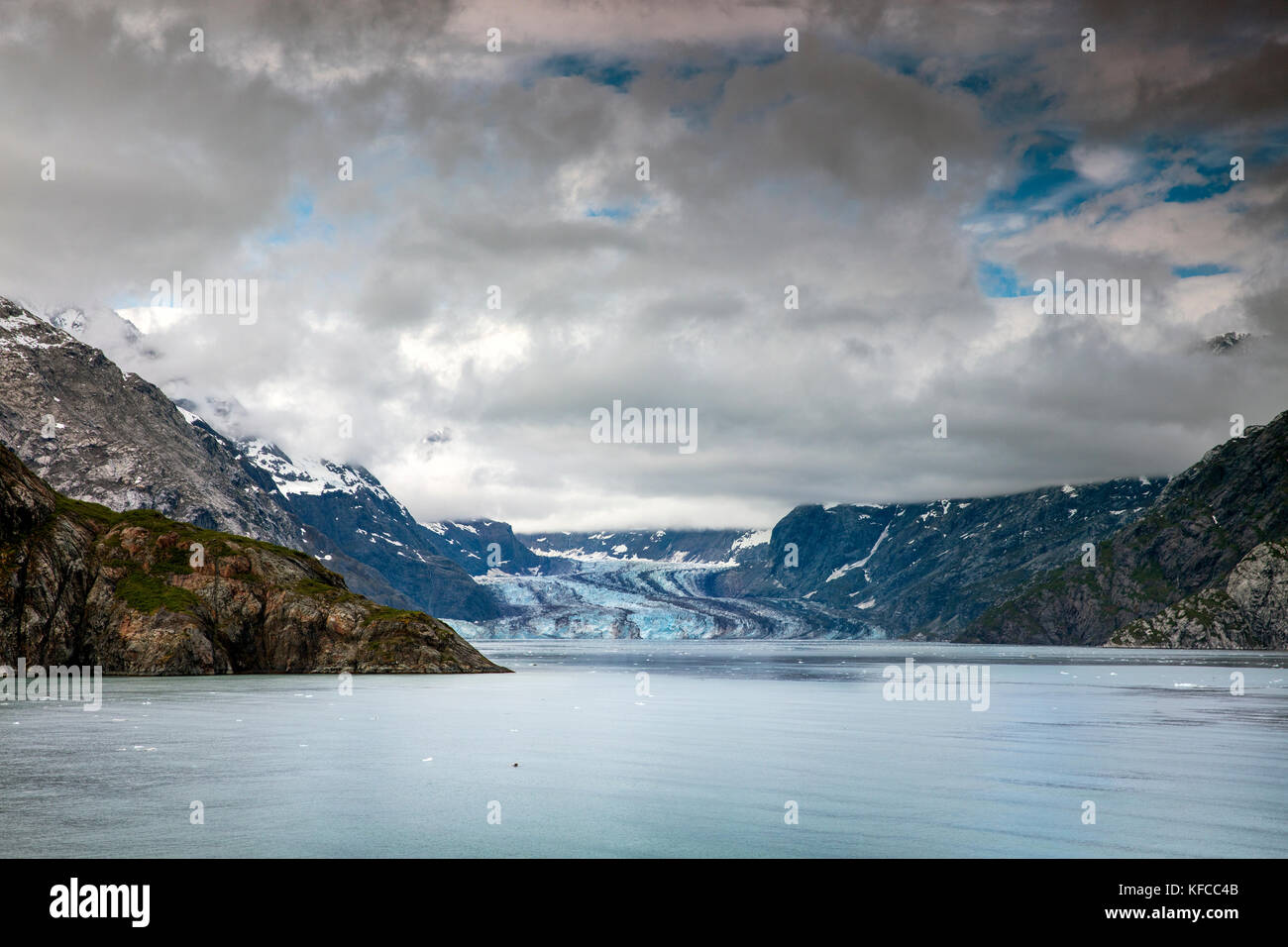 USA, Alaska, Glacier Bay, breathtaking views of Johns Hopkins Glacier ...