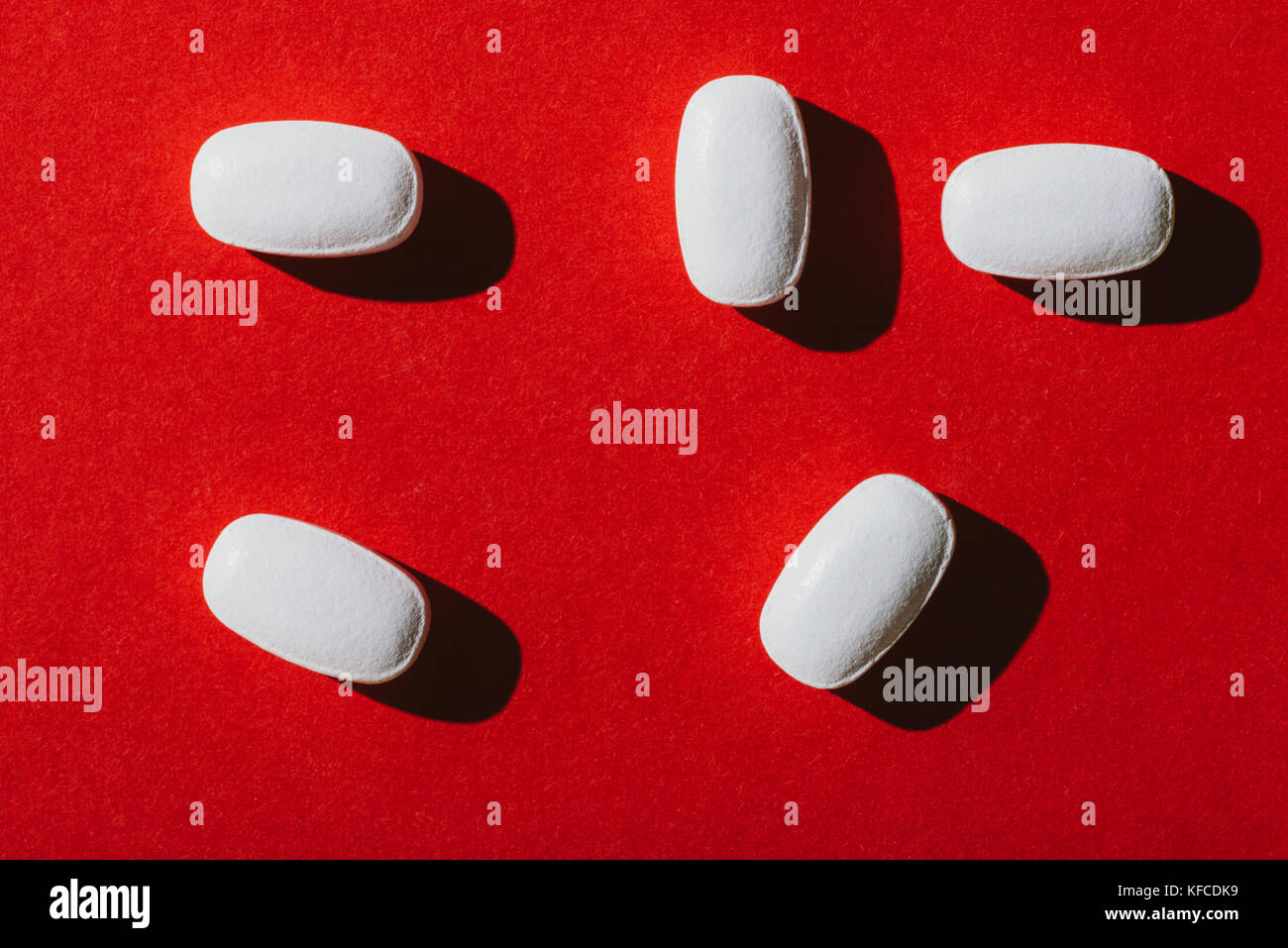 Top view white medicines hi-res stock photography and images - Alamy