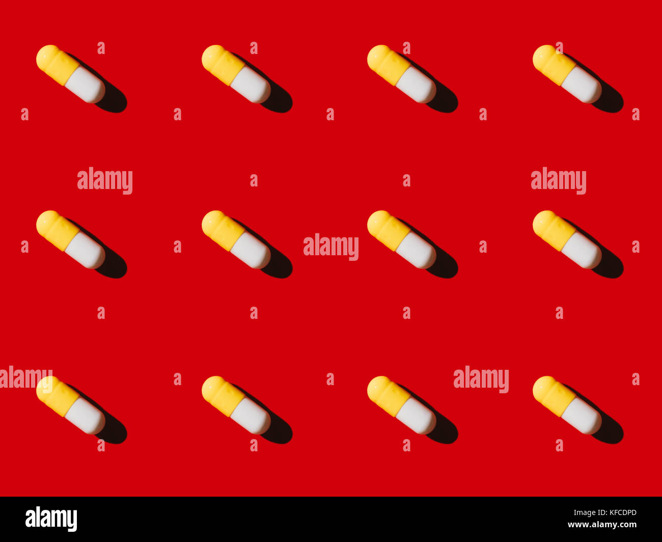Pills pattern hi-res stock photography and images - Alamy