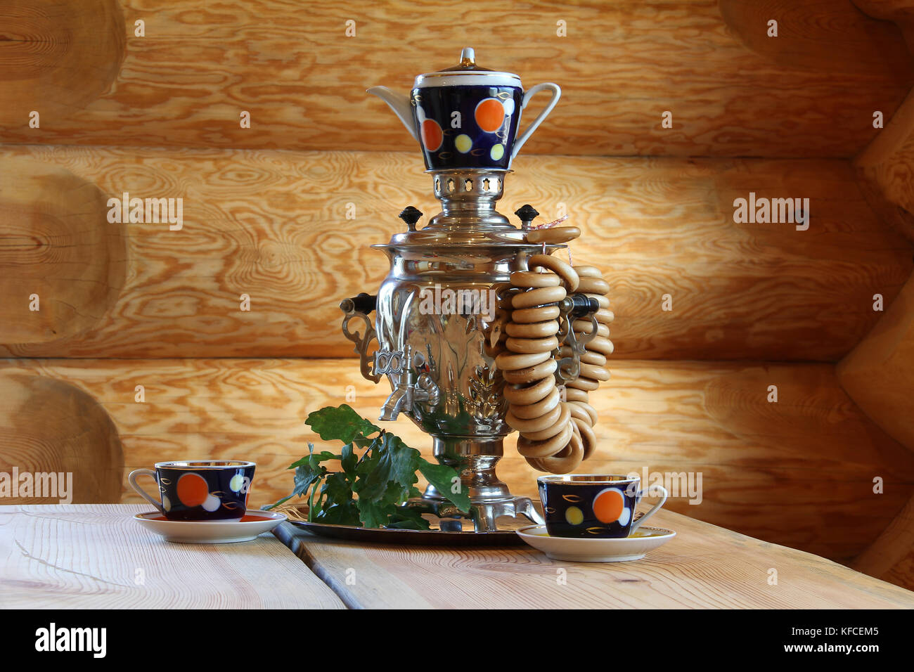 Composition with samovar / The samovar is on the table Stock Photo - Alamy