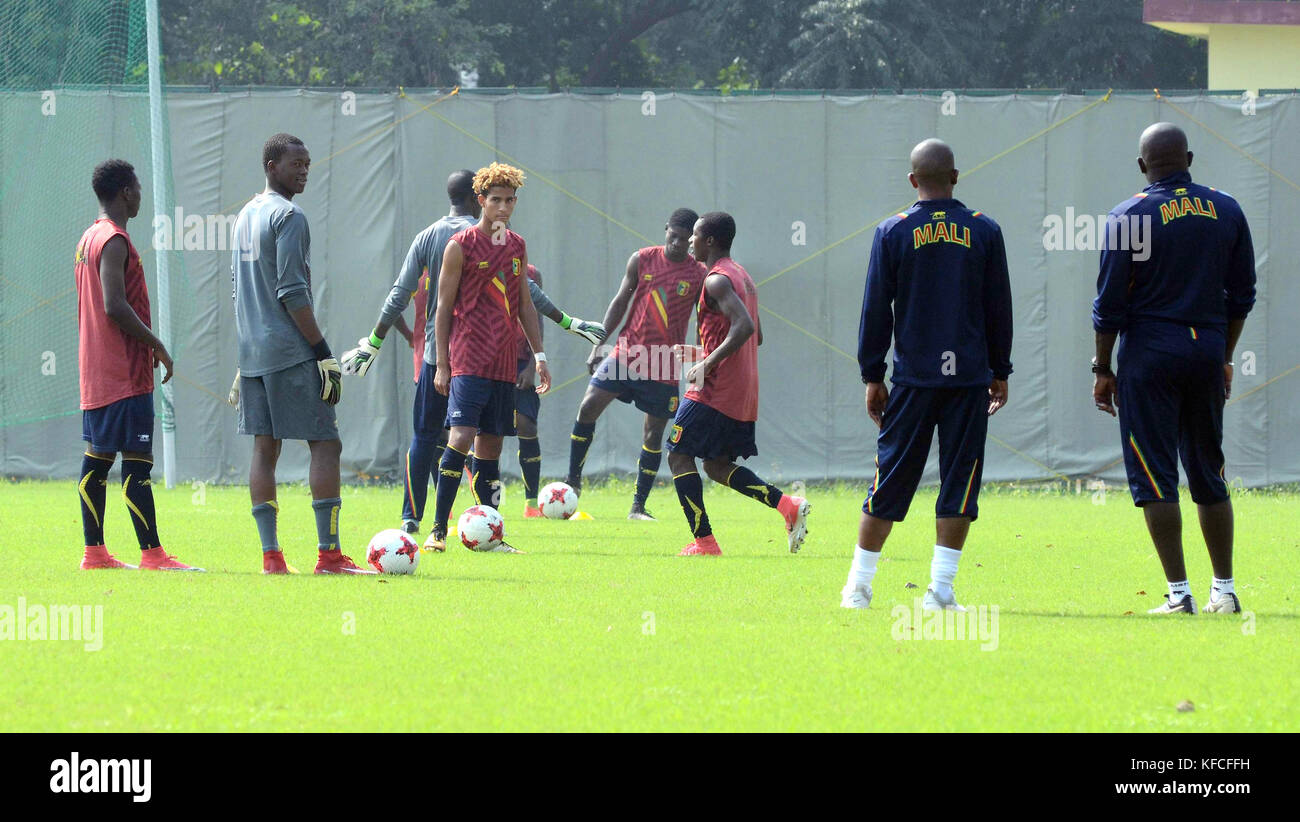 Mali football team hi-res stock photography and images - Alamy