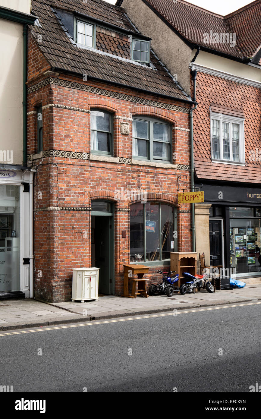 Poppy Furniture, Devizes, Wiltshire, England, UK Stock Photo - Alamy