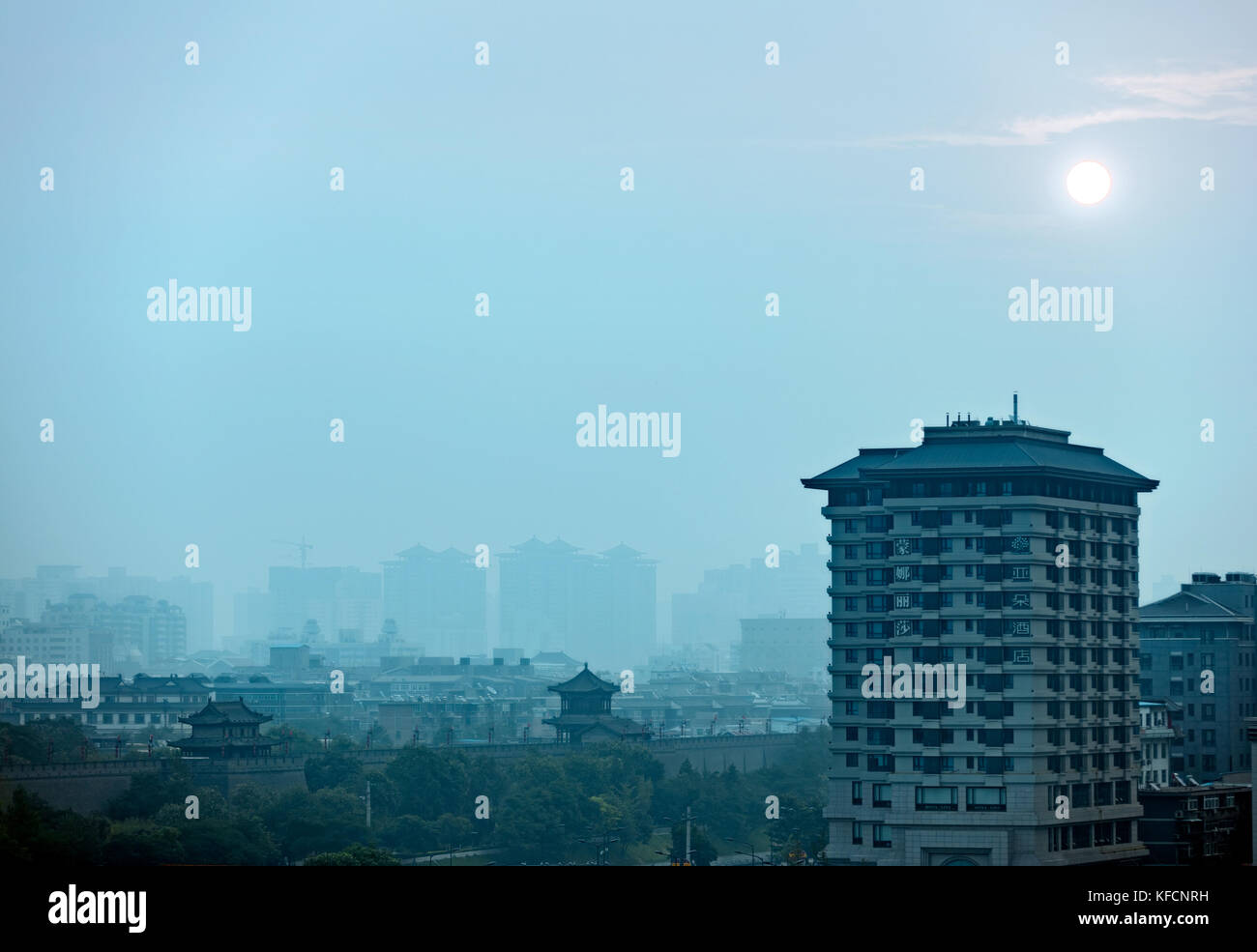 Smog over morning city hi-res stock photography and images - Alamy