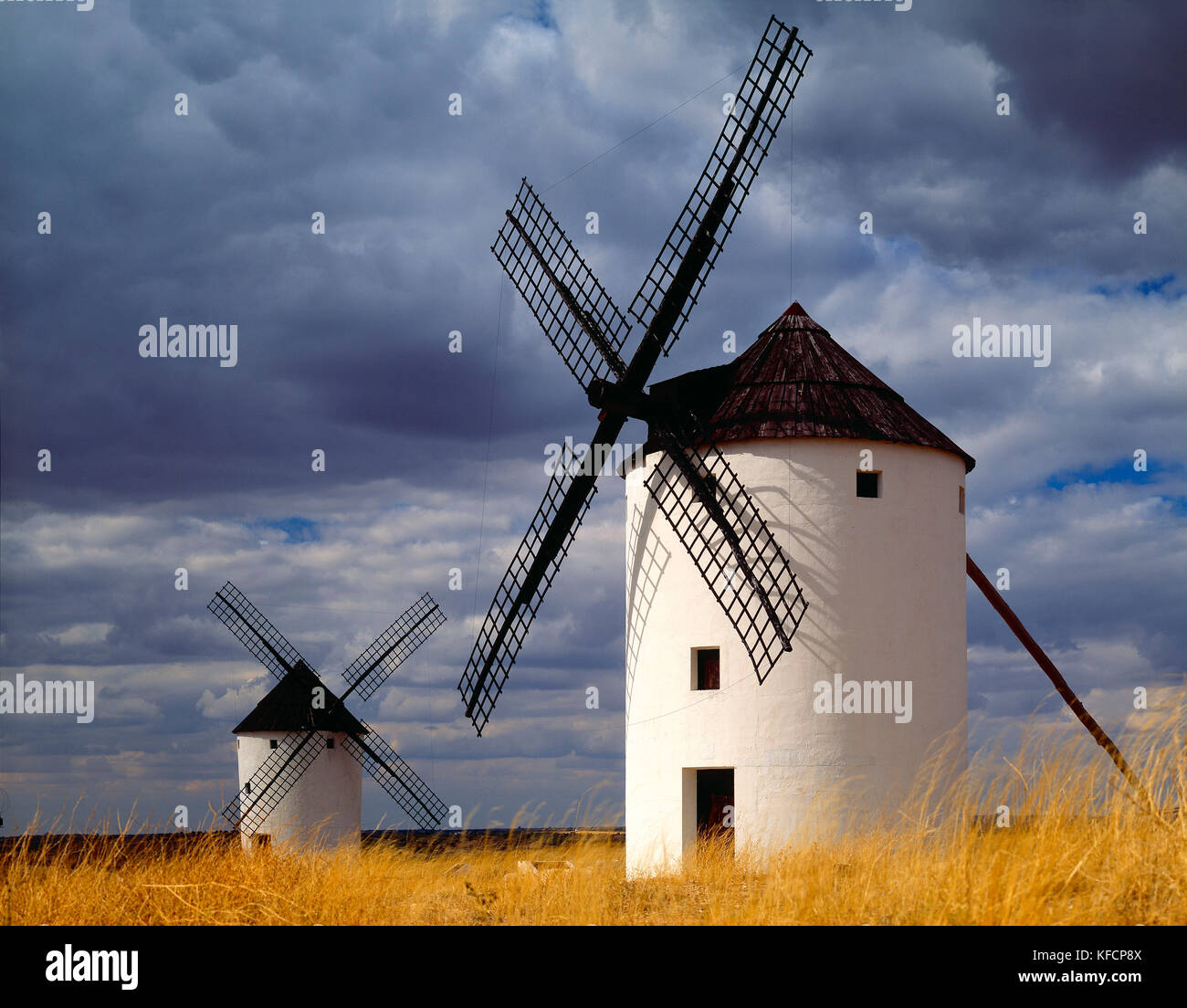 Windmills landmark landmarks hi-res stock photography and images - Alamy