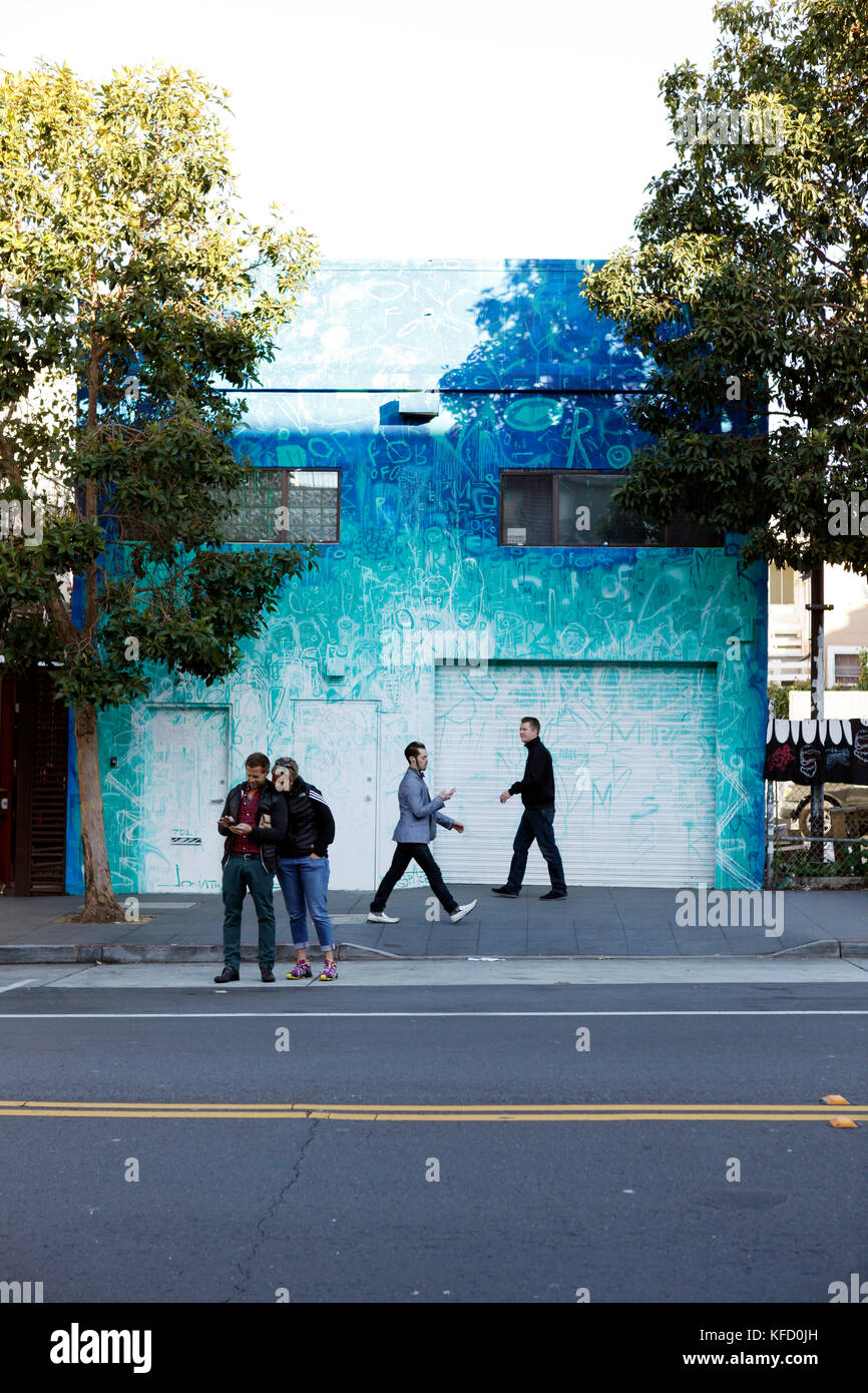USA, California, San Francisco, The Mission, Valencia Street scenes ...