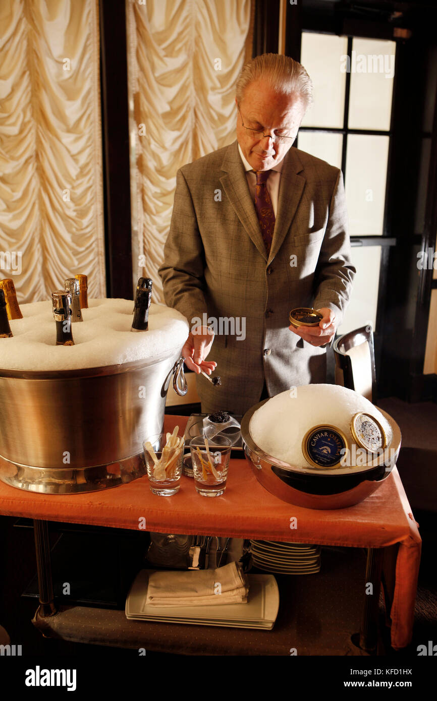 Fish inside bottle hi-res stock photography and images - Alamy