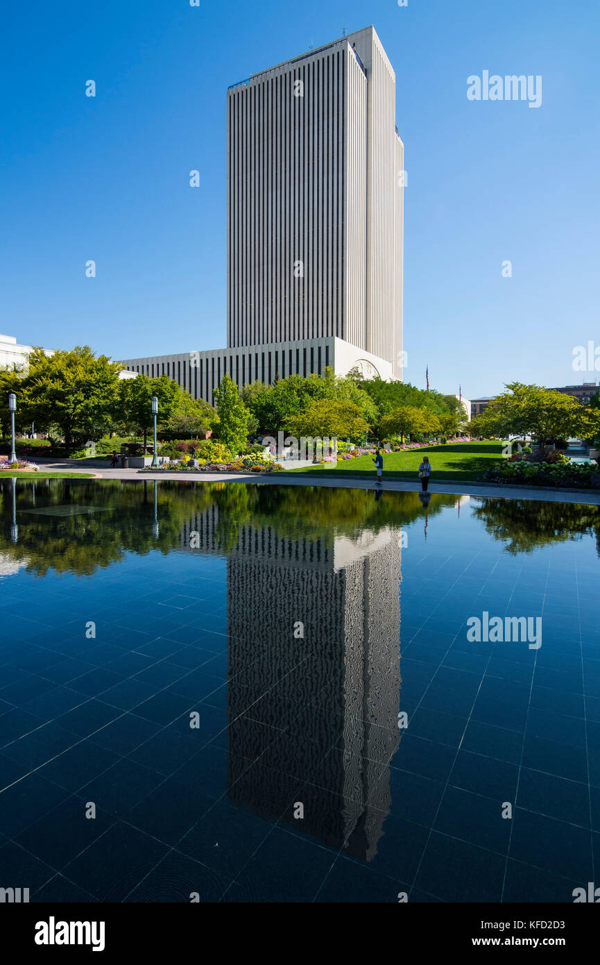 Mormon office building on a little pond in Salt Lake City, Utah, USA ...